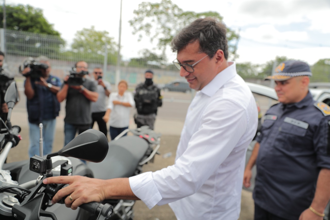 Wilson Lima entrega 68 novas viaturas e mais de 4 mil equipamentos aos ...